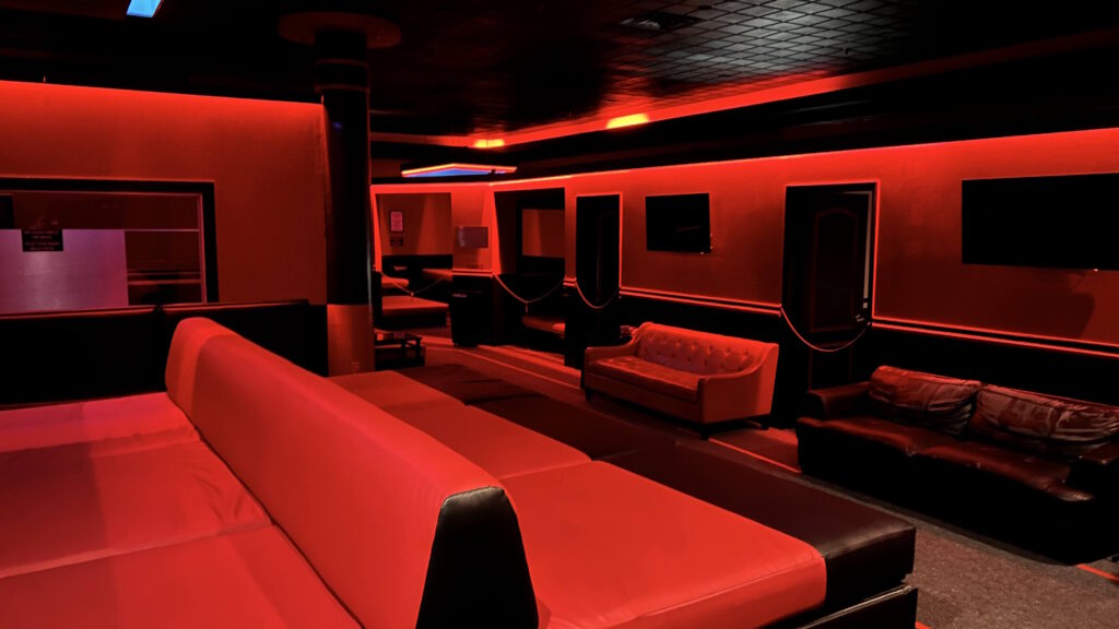 Club M4 Gang Bang Parties - Trisch & Jerry Gang Bang Parties